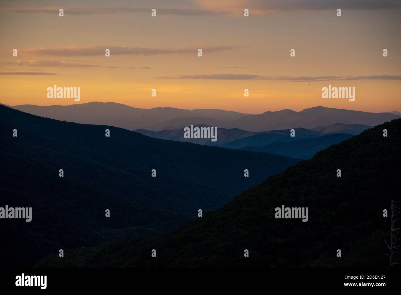 Blue ridge mountain sunset hi-res stock photography and images - Alamy