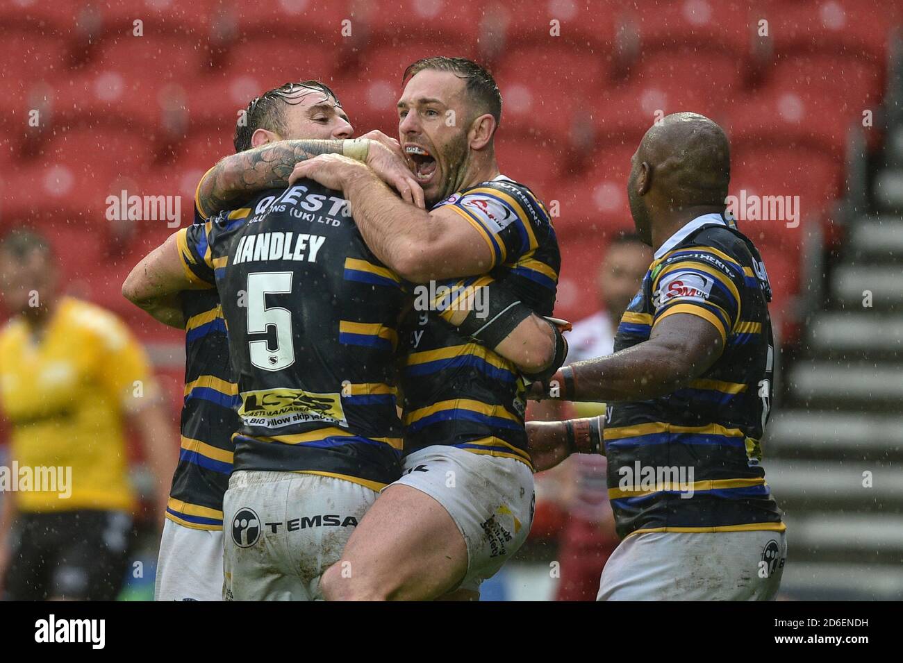 Luke Gale (7) of Leeds Rhinos celebrates with Ash Handley (5) of Leeds ...