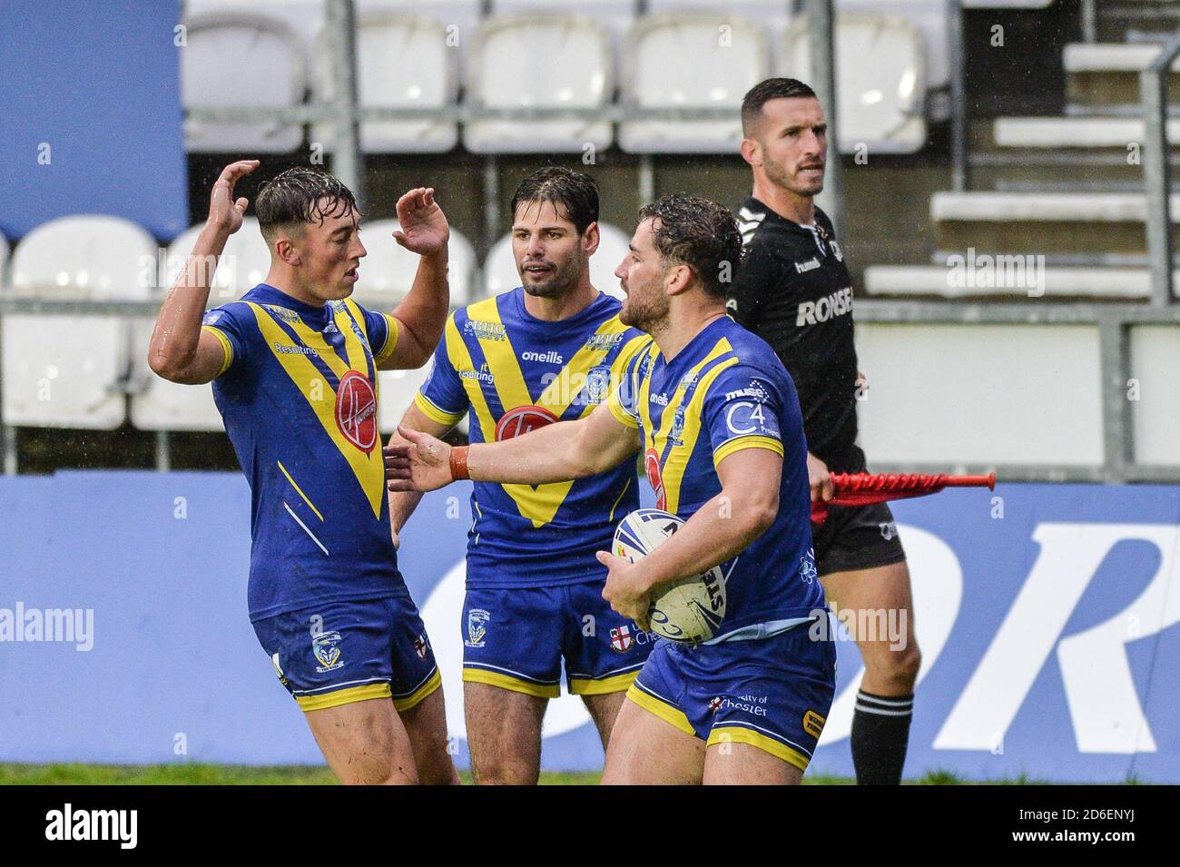 Toby King of Warrington Wolves celebrates try Stock Photo - Alamy
