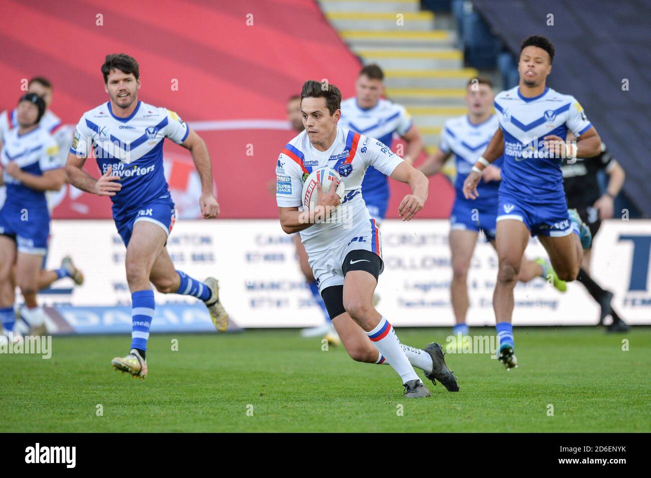 Wakefield Trinity's Alex Walker scores try Stock Photo - Alamy