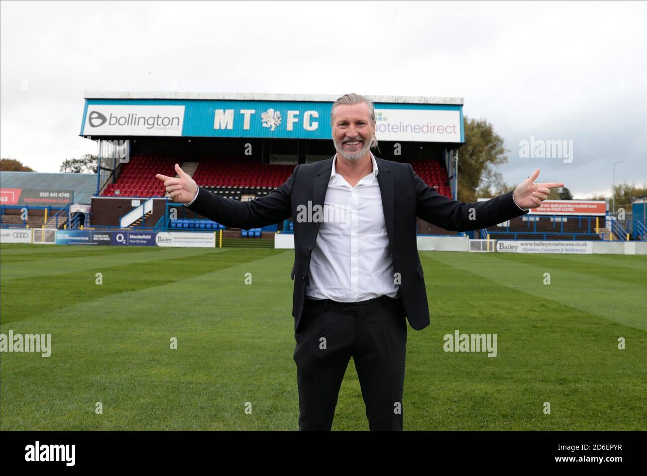 Robbie Savage, the Head of Football Operations of the new Macclesfield ...