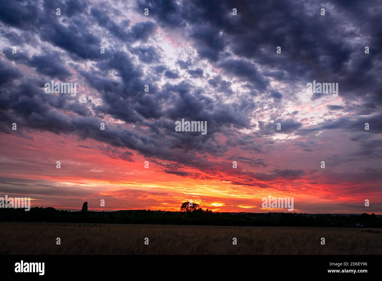 Beautiful wide angle view for dramatic sunset sky with clouds ...