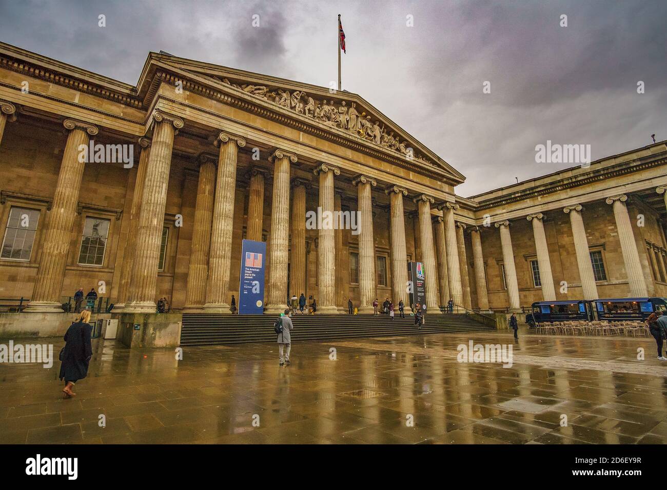 Exterior view of the British Museum, Great Russell street, London ...