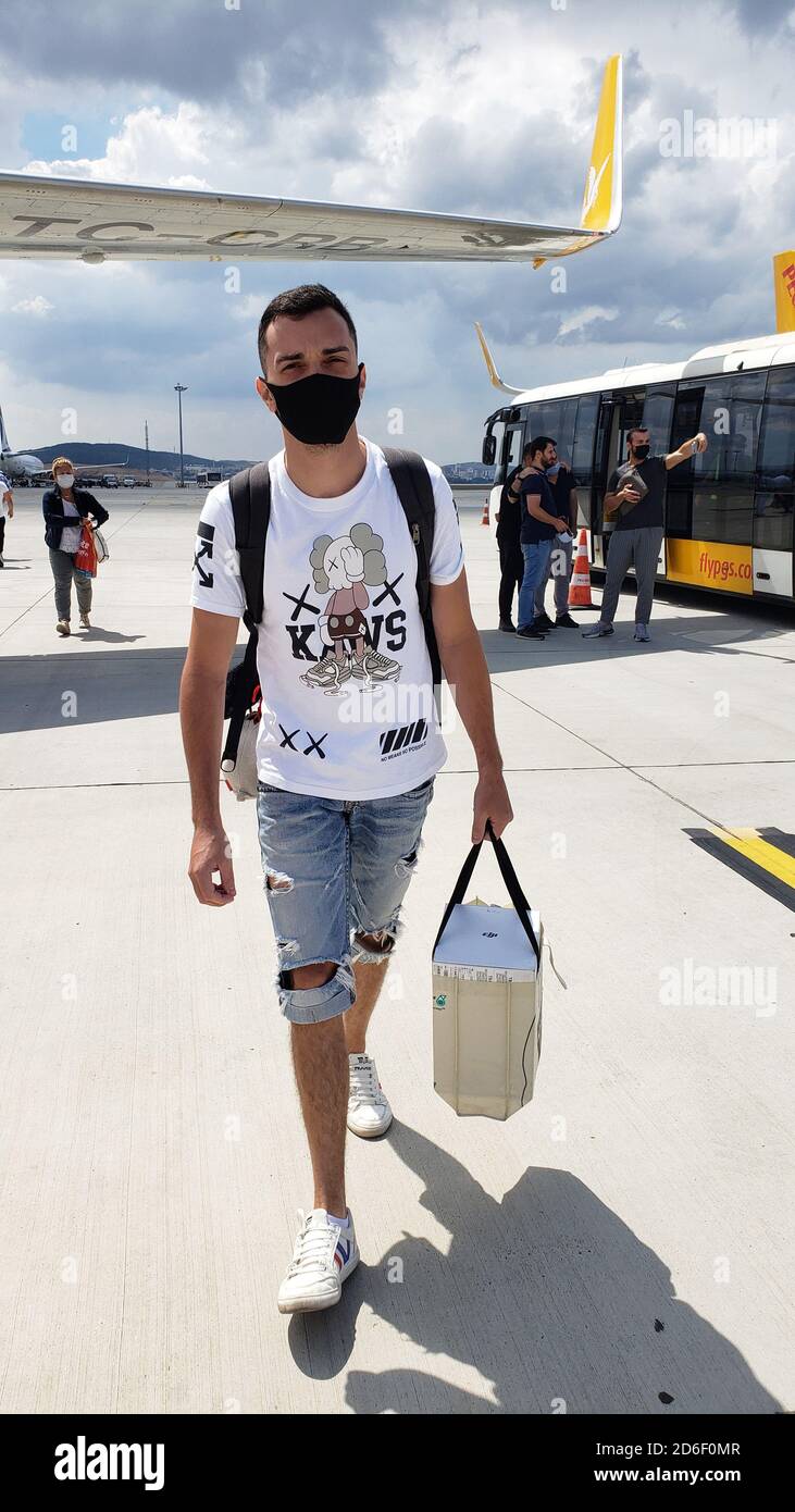 International transfers hi-res stock photography and images - Alamy