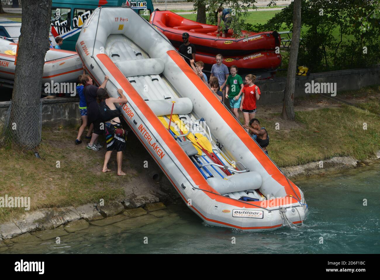 Pulling raft hi-res stock photography and images - Alamy