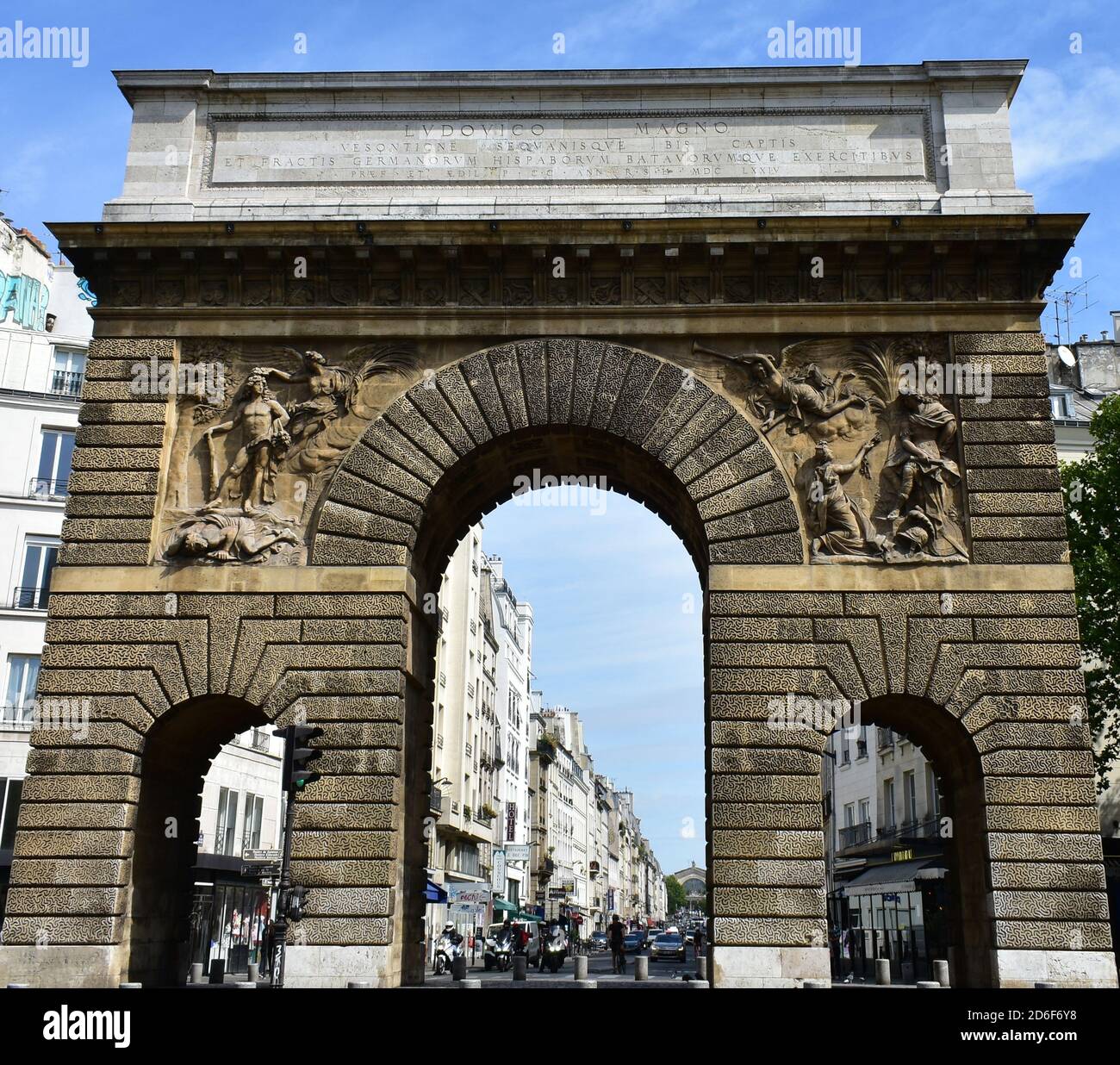 Triumph gate erected hi-res stock photography and images - Alamy