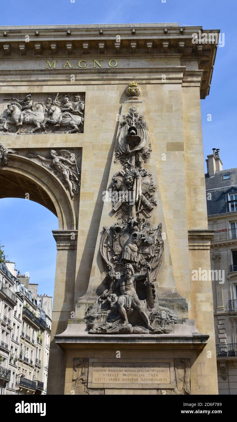 Triumph gate erected hi-res stock photography and images - Alamy