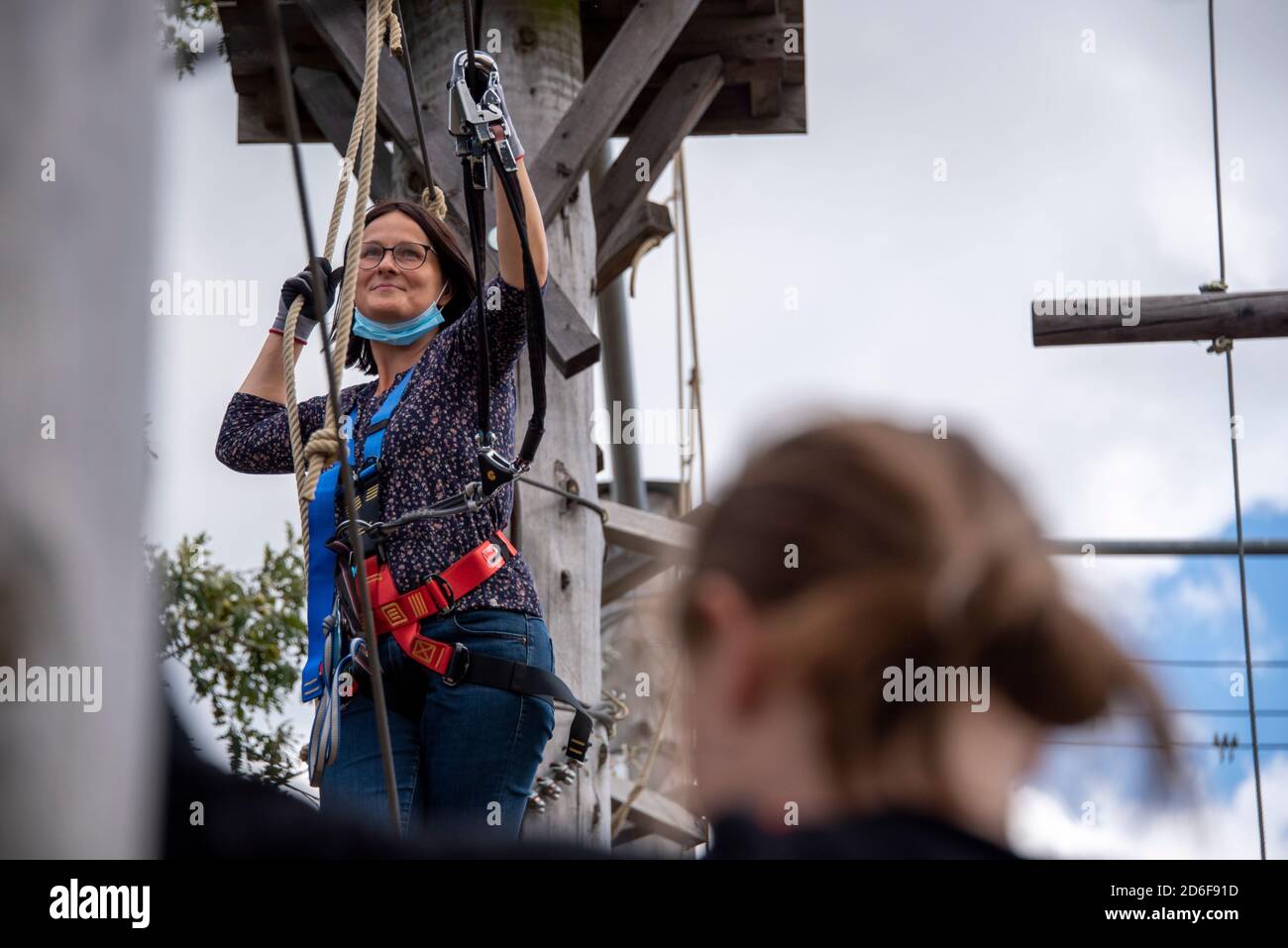 40 to 44 years old hi-res stock photography and images - Alamy