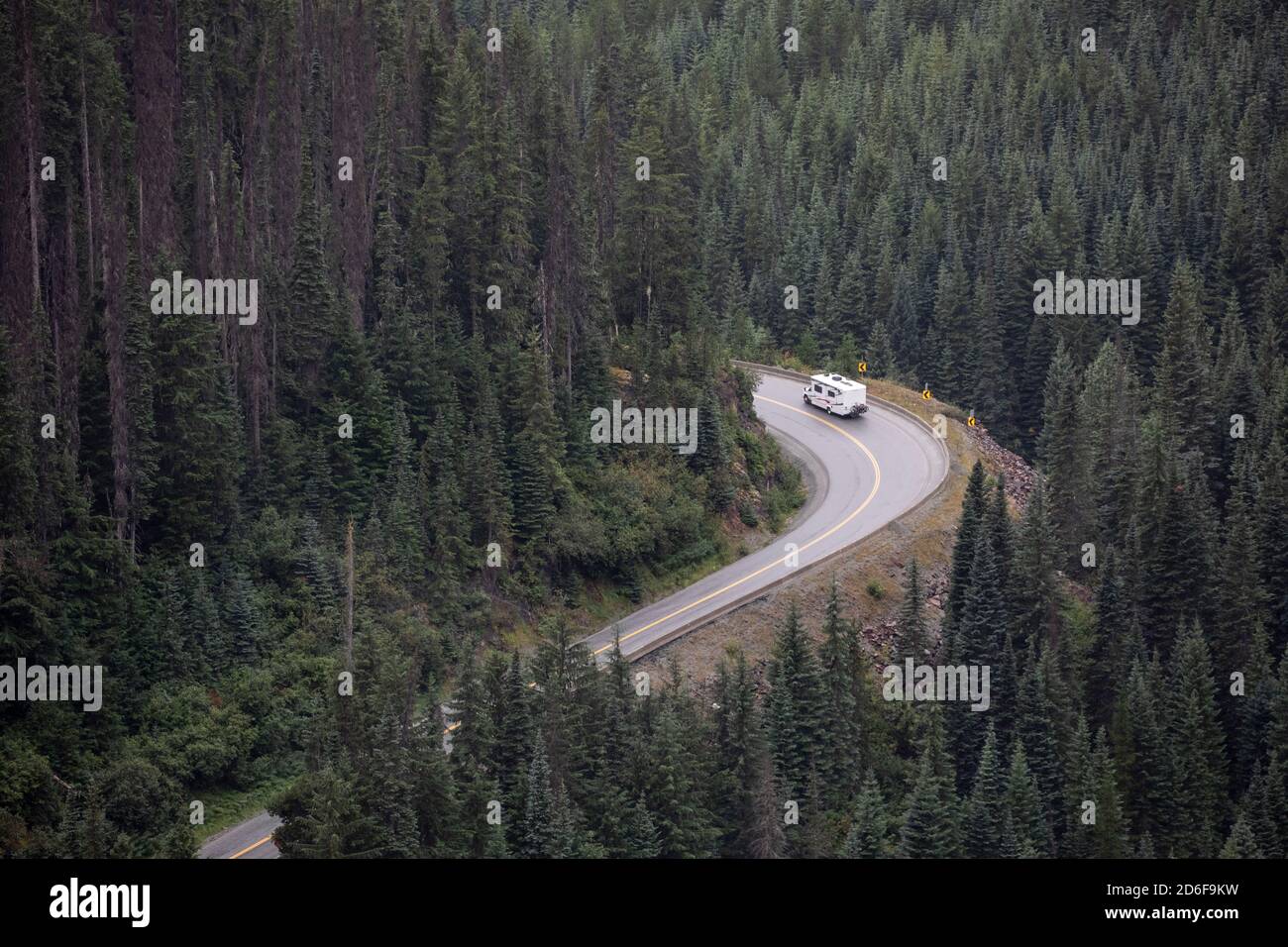 Car driving along winding road hi-res stock photography and images - Alamy