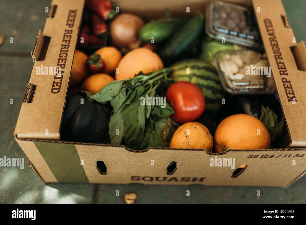 Vegetable box and front door hi-res stock photography and images - Alamy