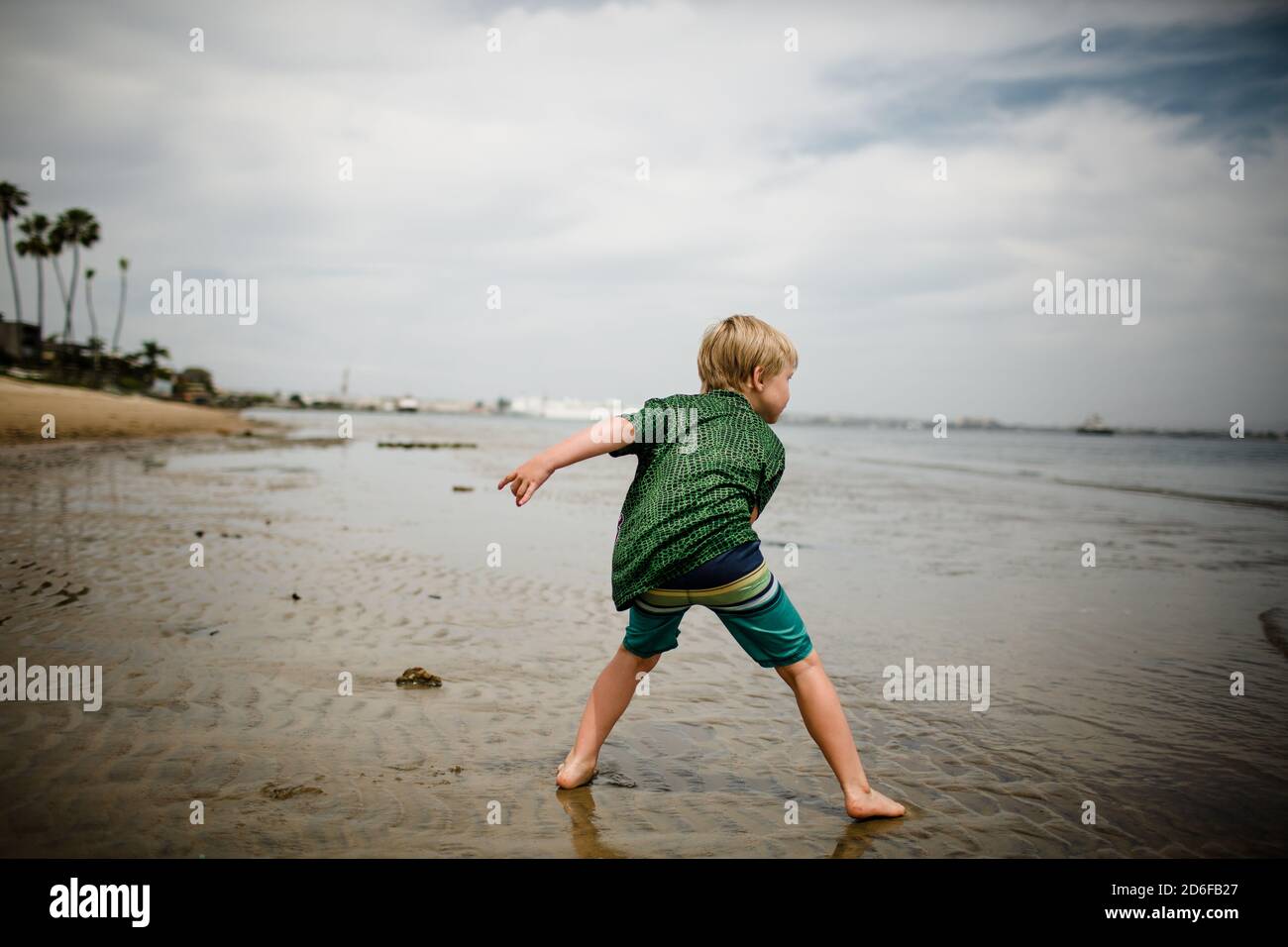Boy skipping rocks hi-res stock photography and images - Alamy