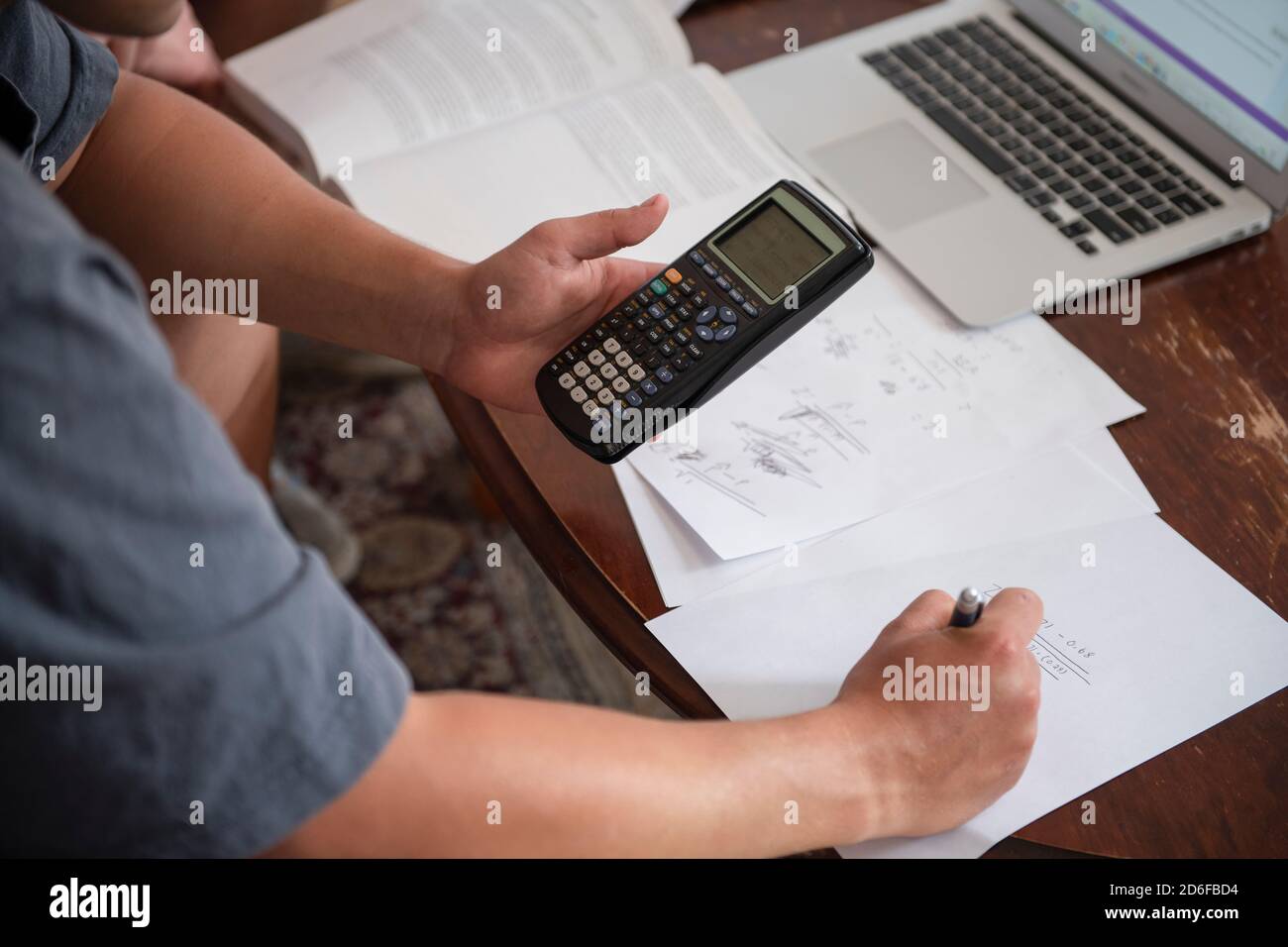Doing math hi-res stock photography and images - Alamy