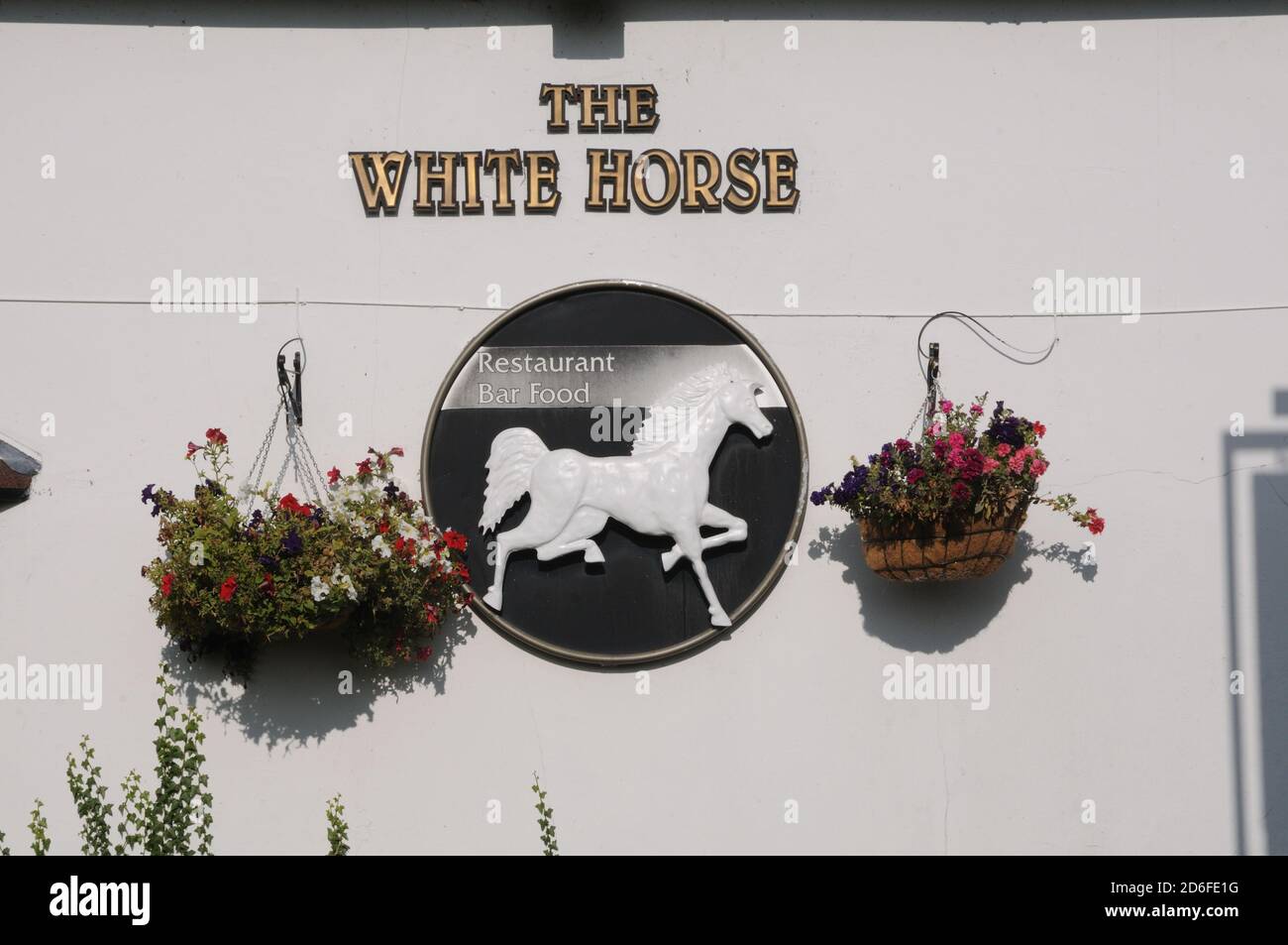 The White Horse sign, Eaton Bray, Bedfordshire Stock Photo - Alamy