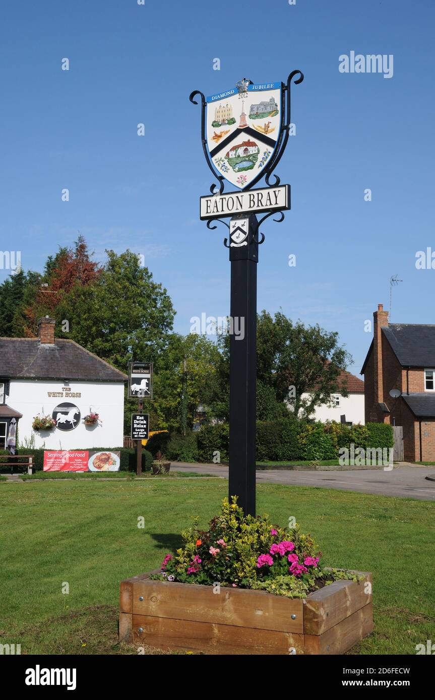The White Horse, Eaton Bray, Bedfordshire Stock Photo - Alamy