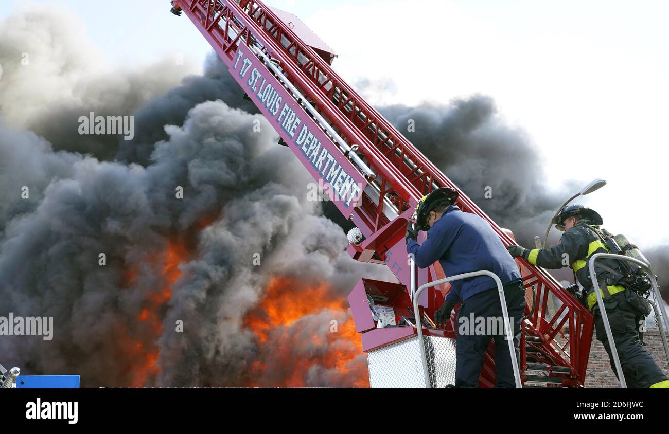 St. Louis, United States. 16th Oct, 2020. St. Louis firefighters begin ...