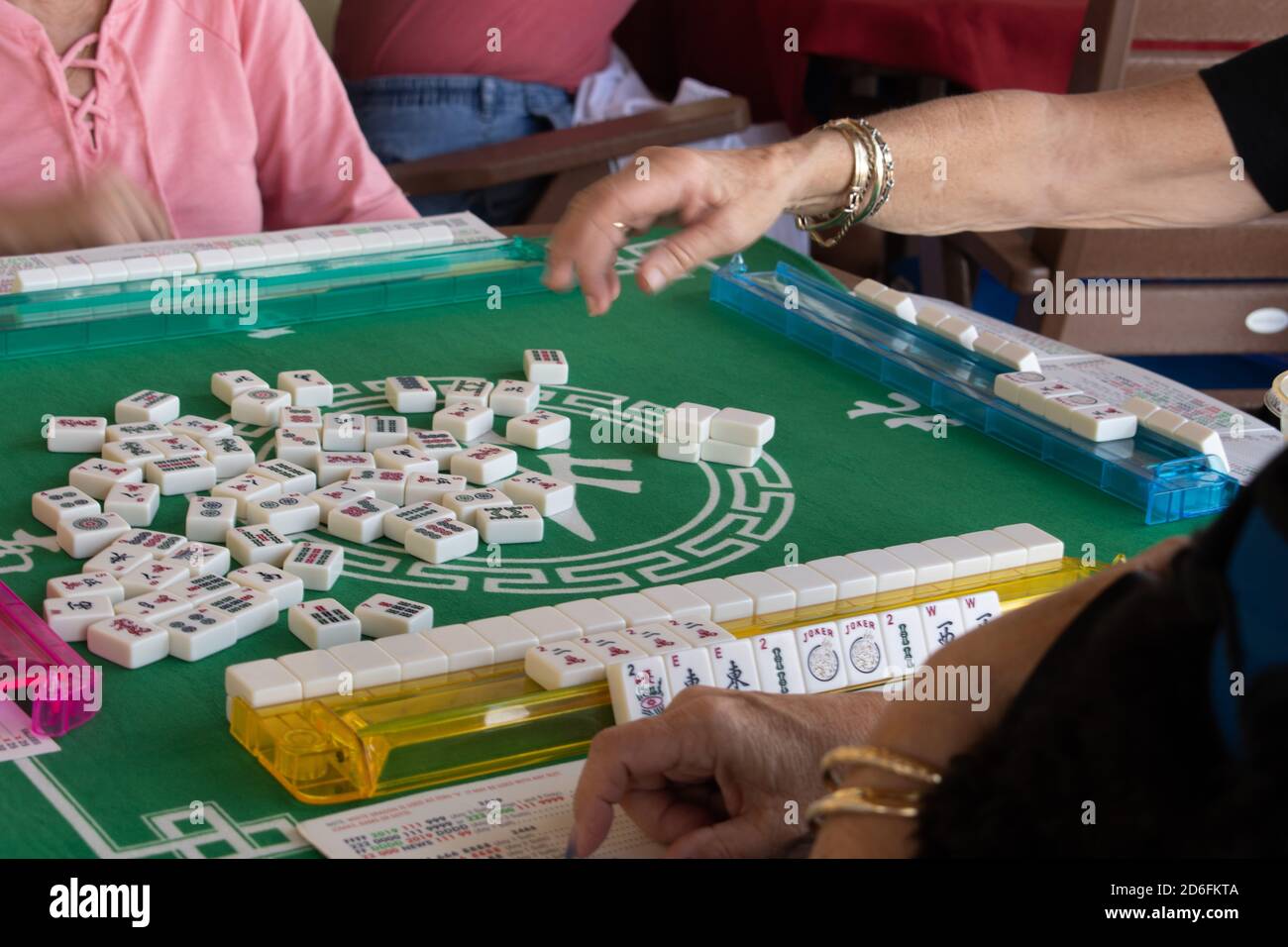 Women mahjong tiles hi-res stock photography and images - Alamy
