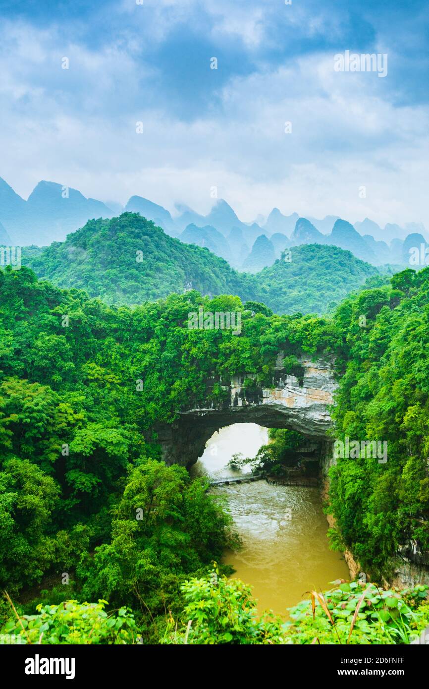 Splendid landscape hi-res stock photography and images - Alamy