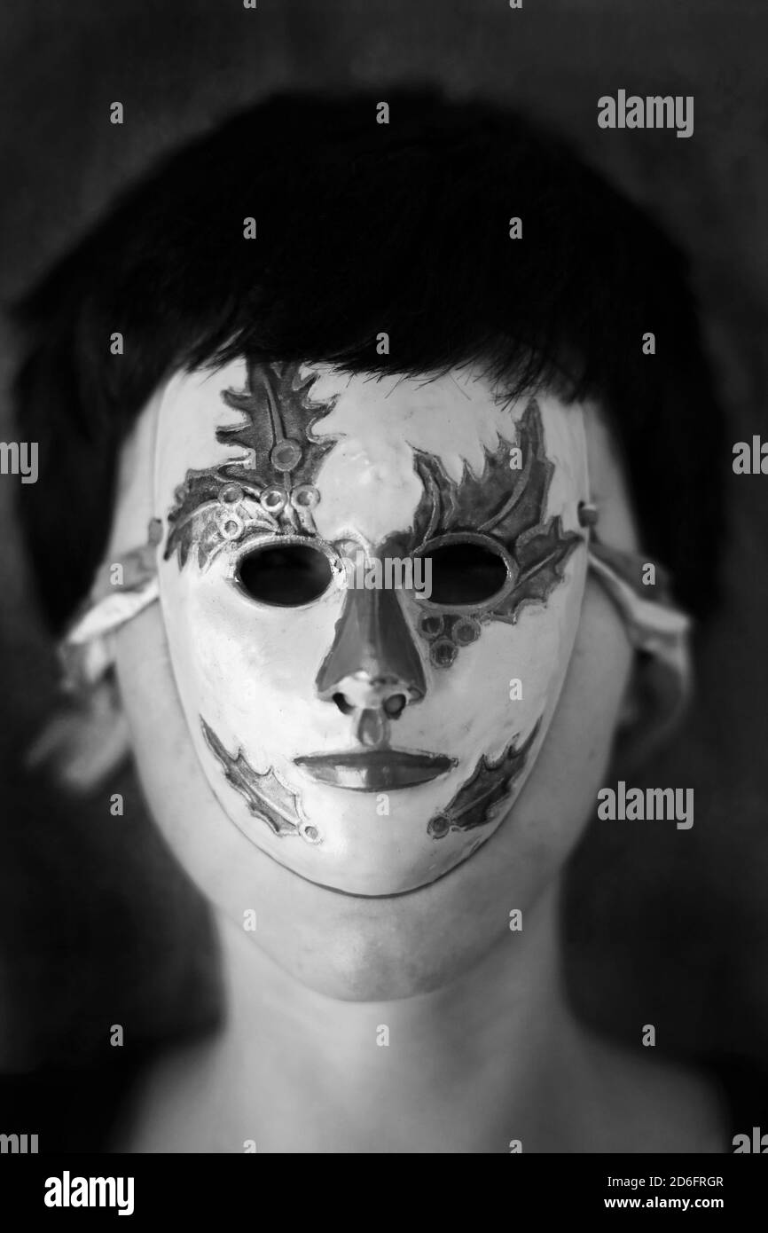 Creepy face hi-res stock photography and images - Alamy