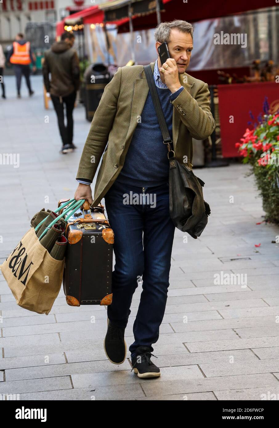 Alexander armstrong hi-res stock photography and images - Alamy