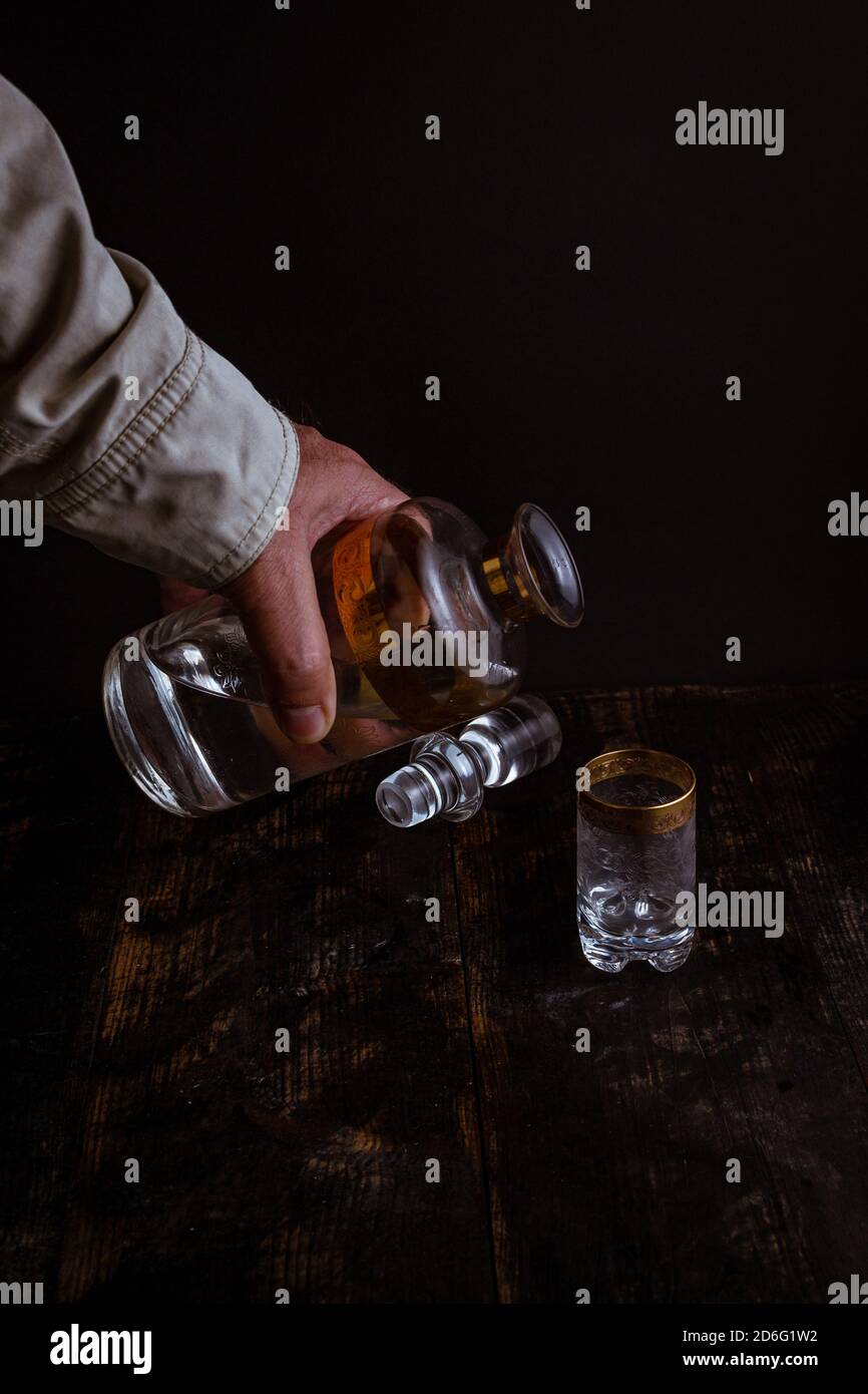 Vertical shot decanter glass hi-res stock photography and images - Alamy