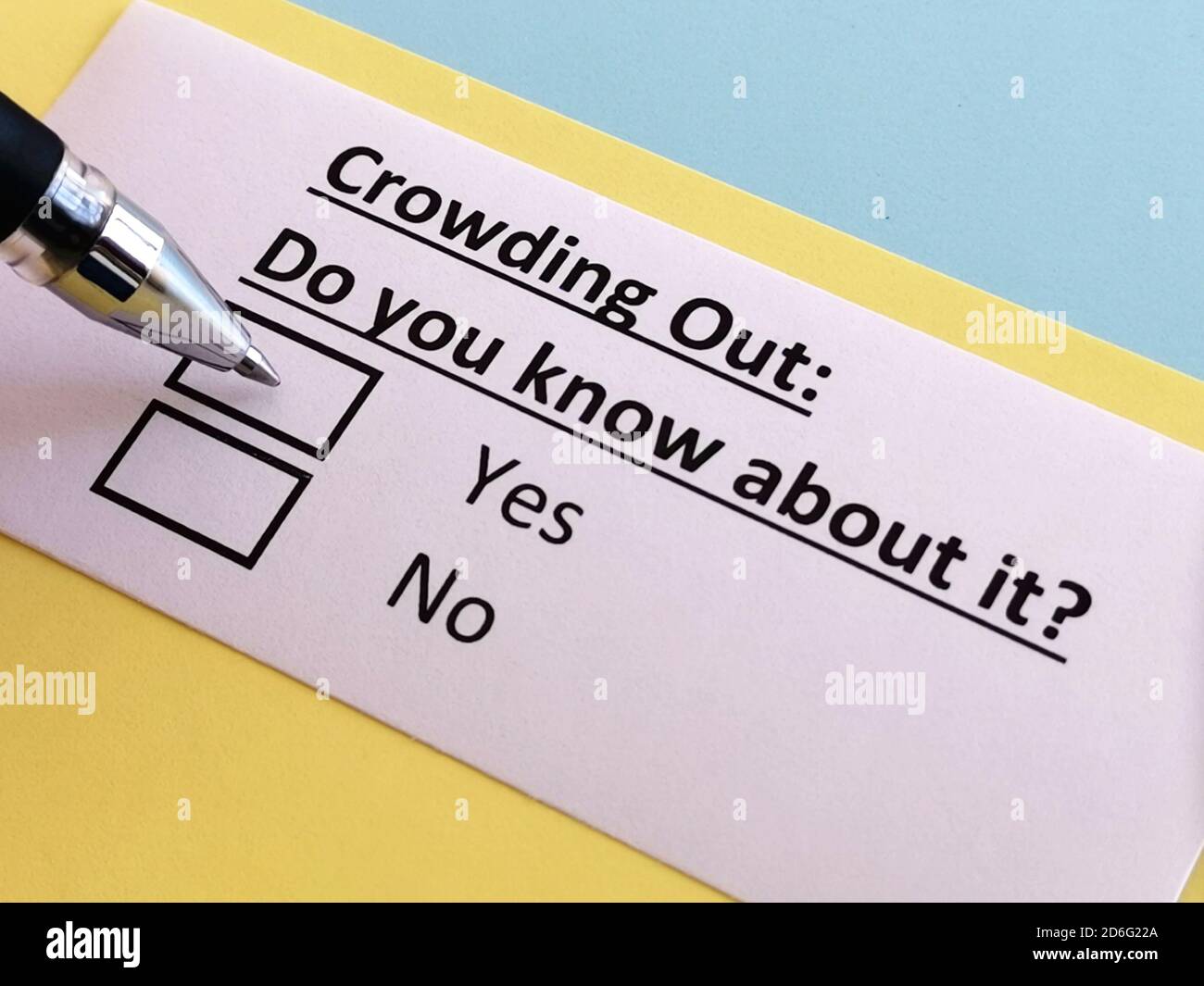 Crowding out hi-res stock photography and images - Alamy