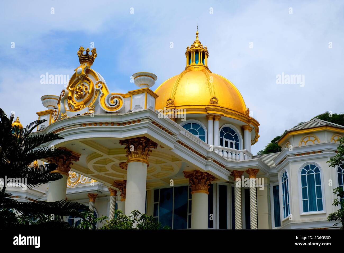 Castle in upper part hi-res stock photography and images - Alamy