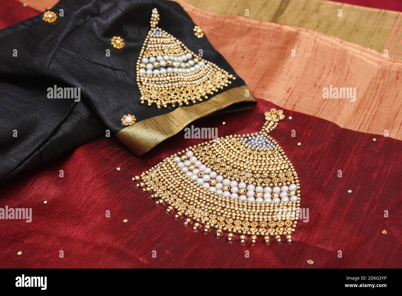 Indian silk sari, handmade white Kerala Sari, woman wearing holding ...