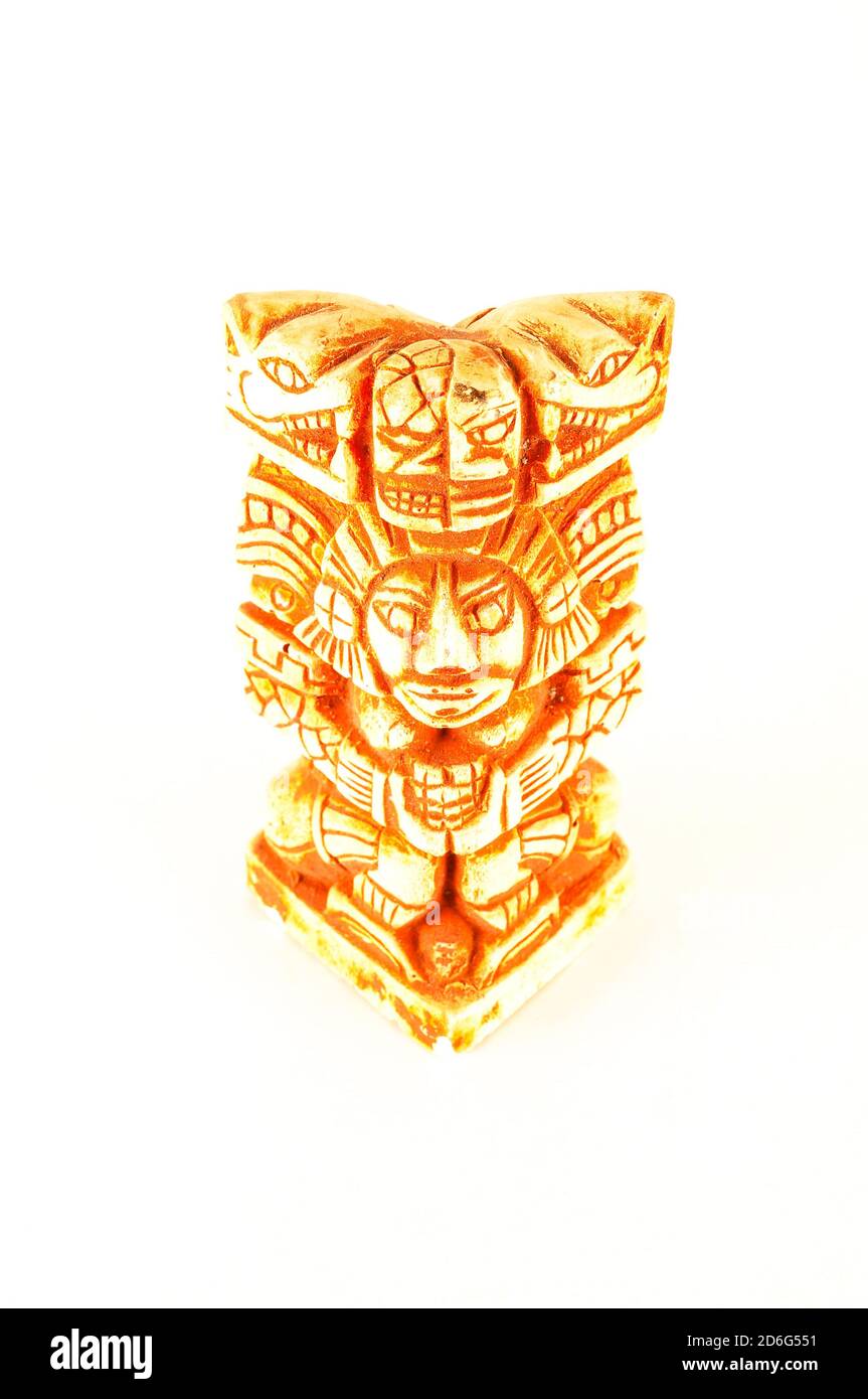 Mayan statue Cut Out Stock Images & Pictures - Alamy