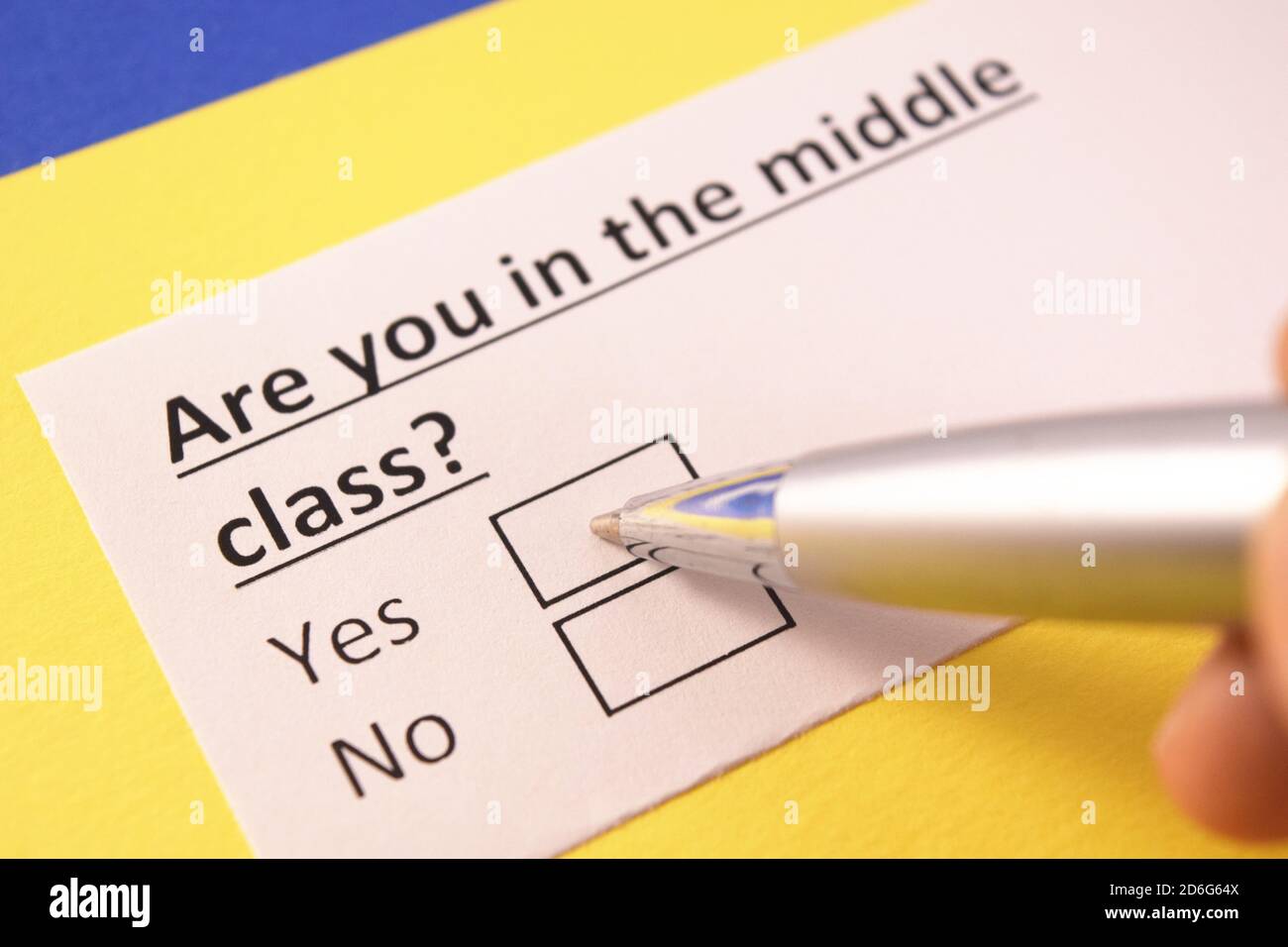 Are you in the middle class? Yes or no Stock Photo - Alamy