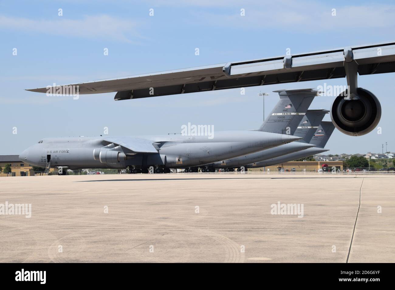 433rd airlift wing hi-res stock photography and images - Alamy
