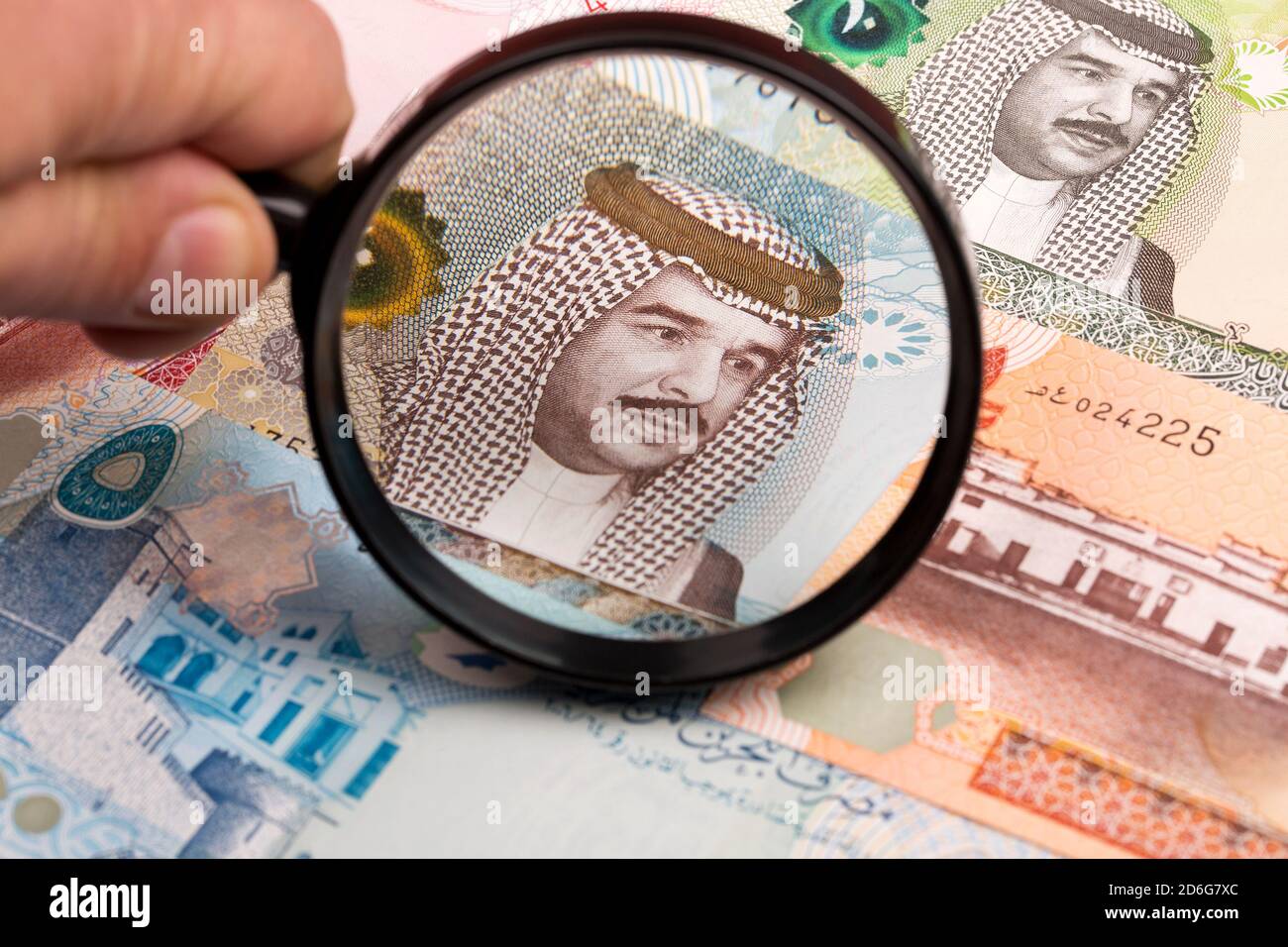 Bahrain dinar hi-res stock photography and images - Alamy