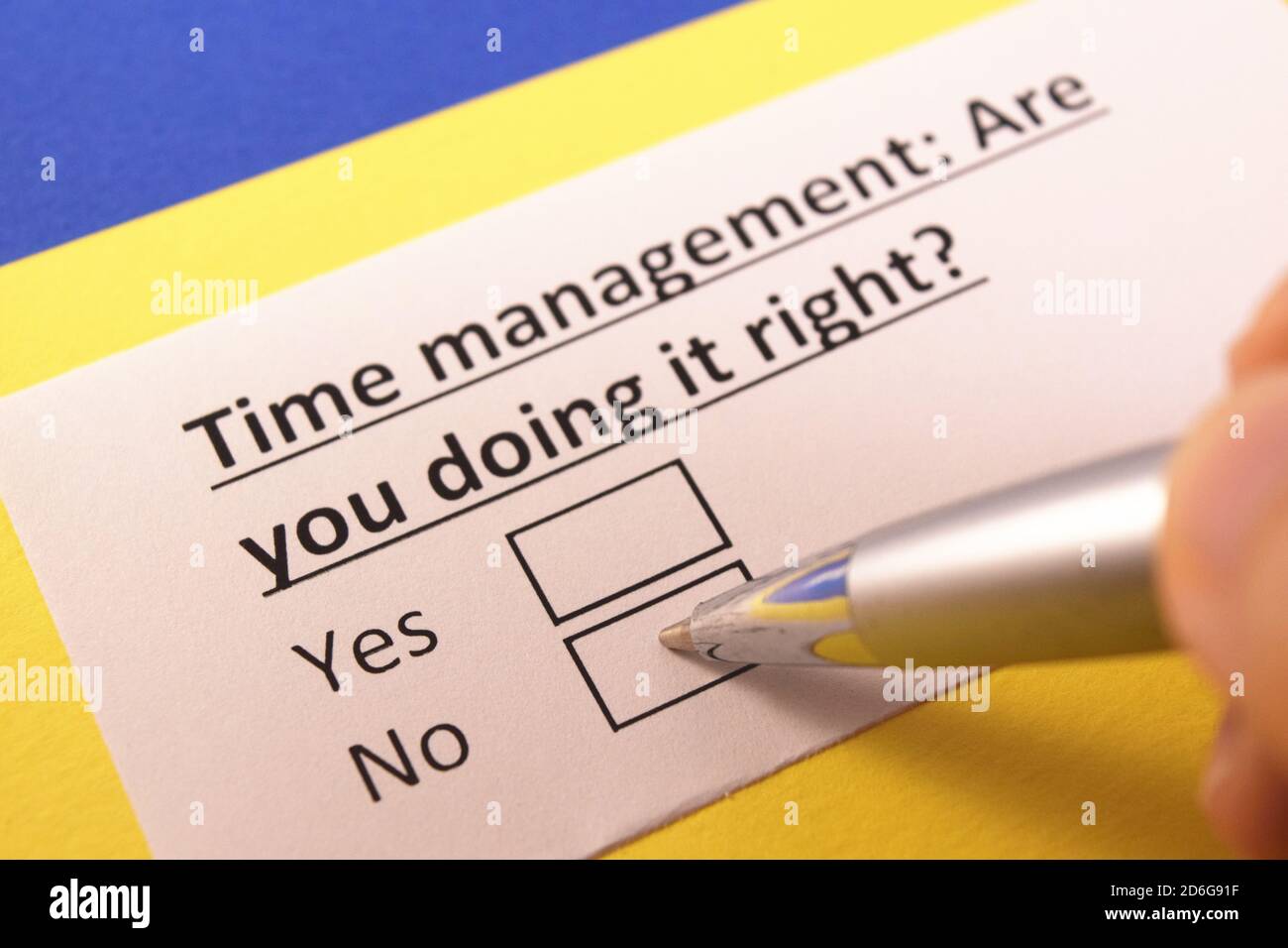 Time management: Are you doing it right? Yes or no Stock Photo - Alamy