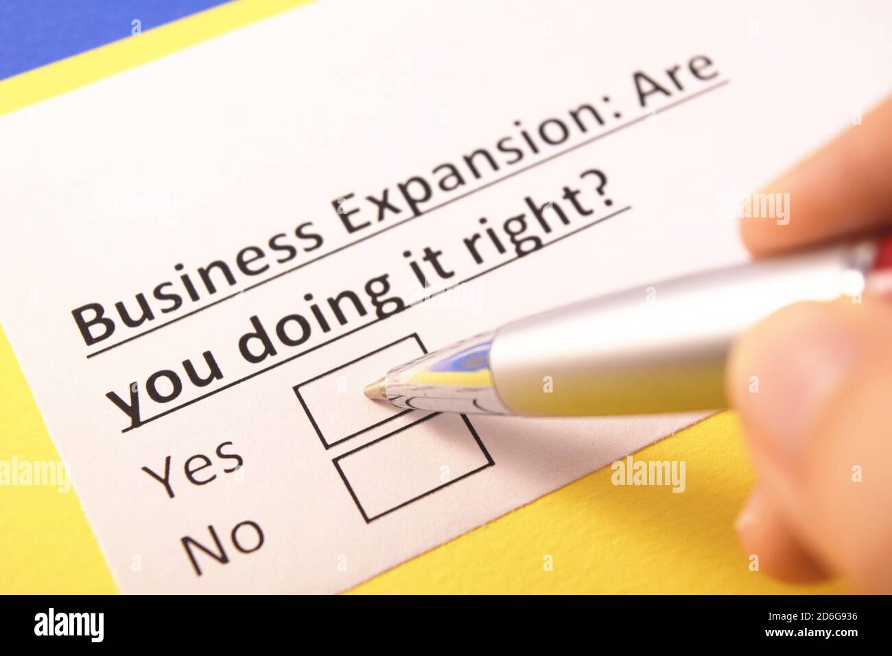 Business Expansion: Are you doing it right? Yes or no Stock Photo - Alamy