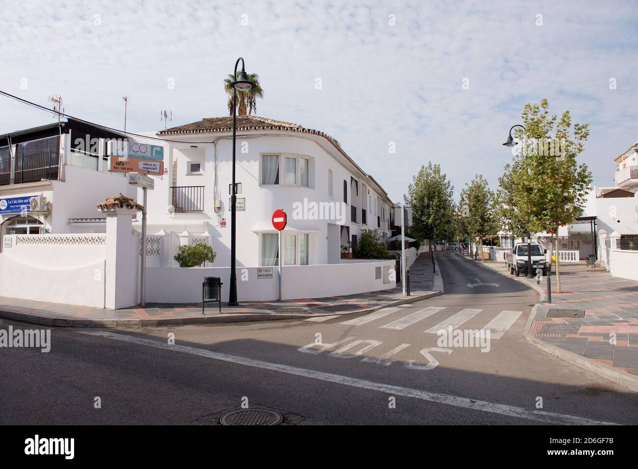 Street view and trees Stock Photo - Alamy