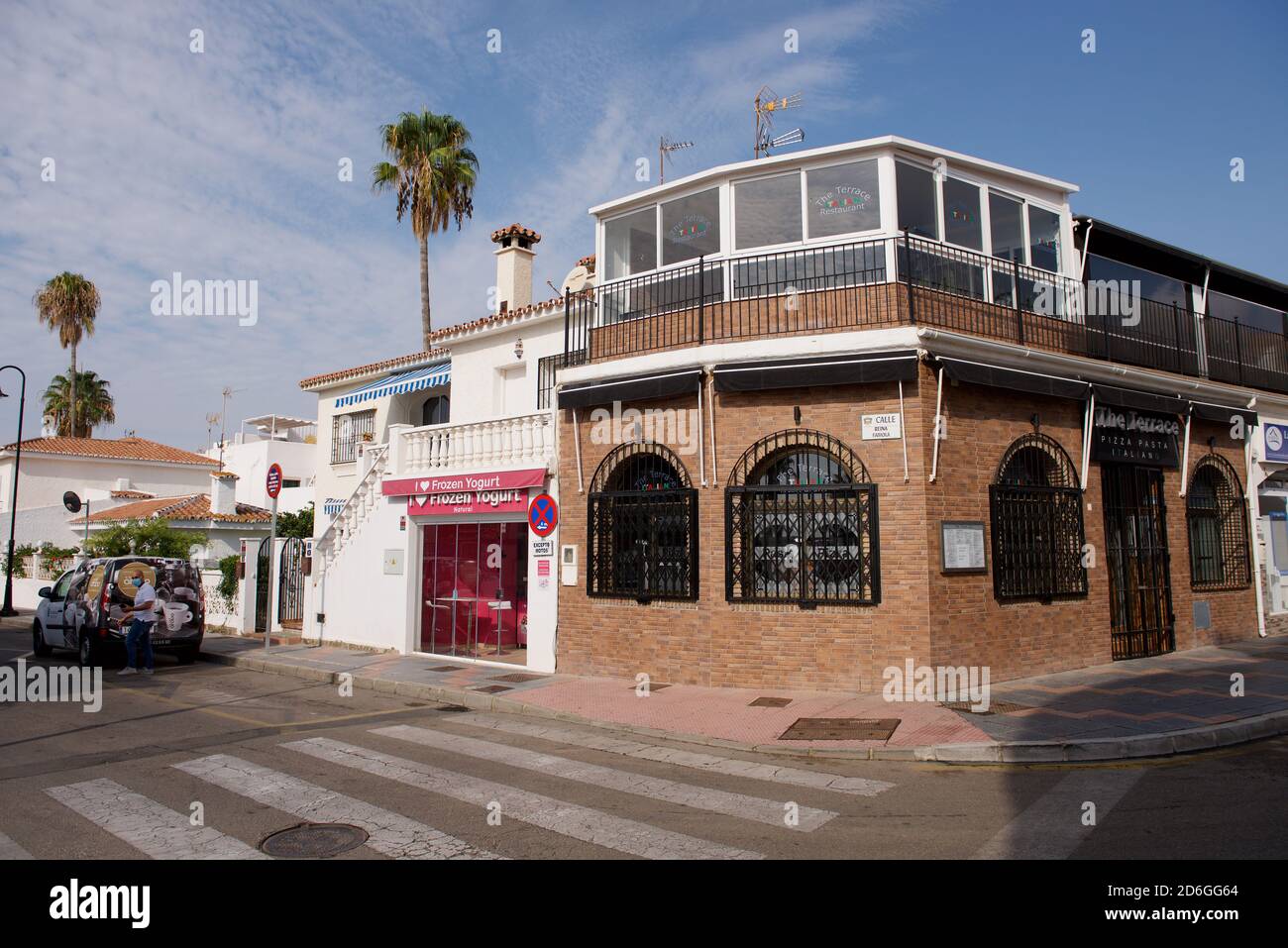 Street view and trees Stock Photo - Alamy