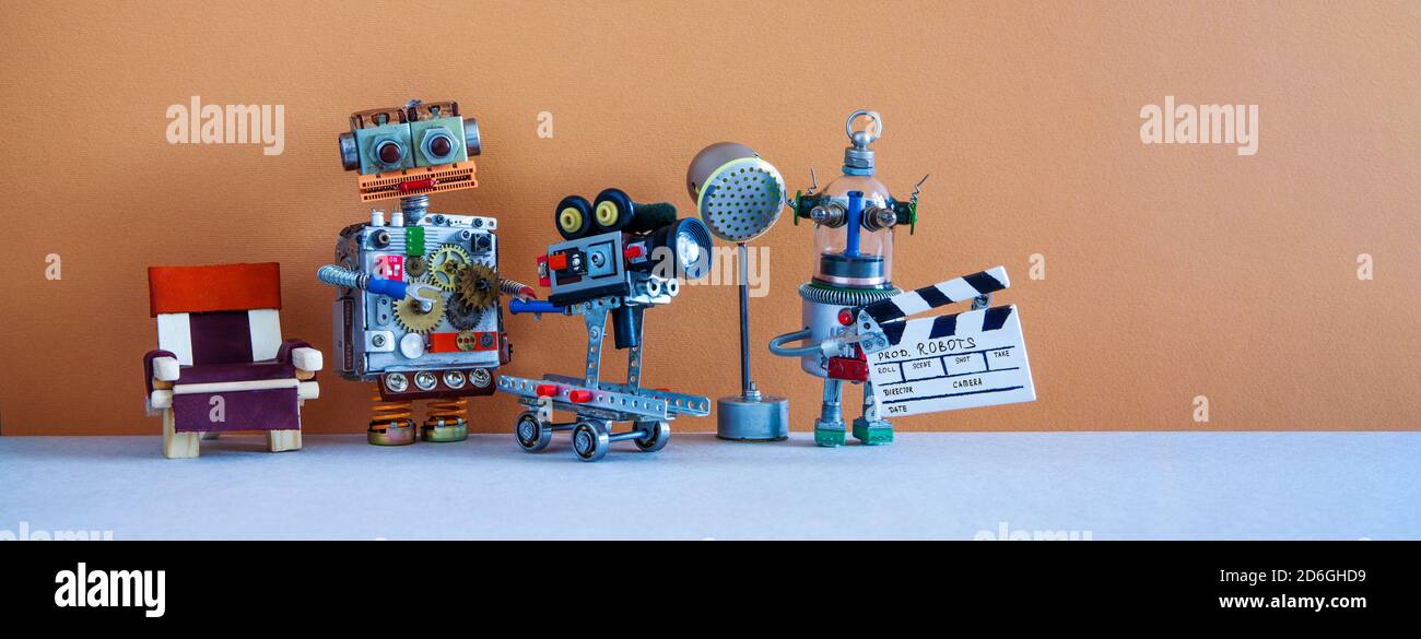 Studio robots hi-res stock photography and images - Alamy