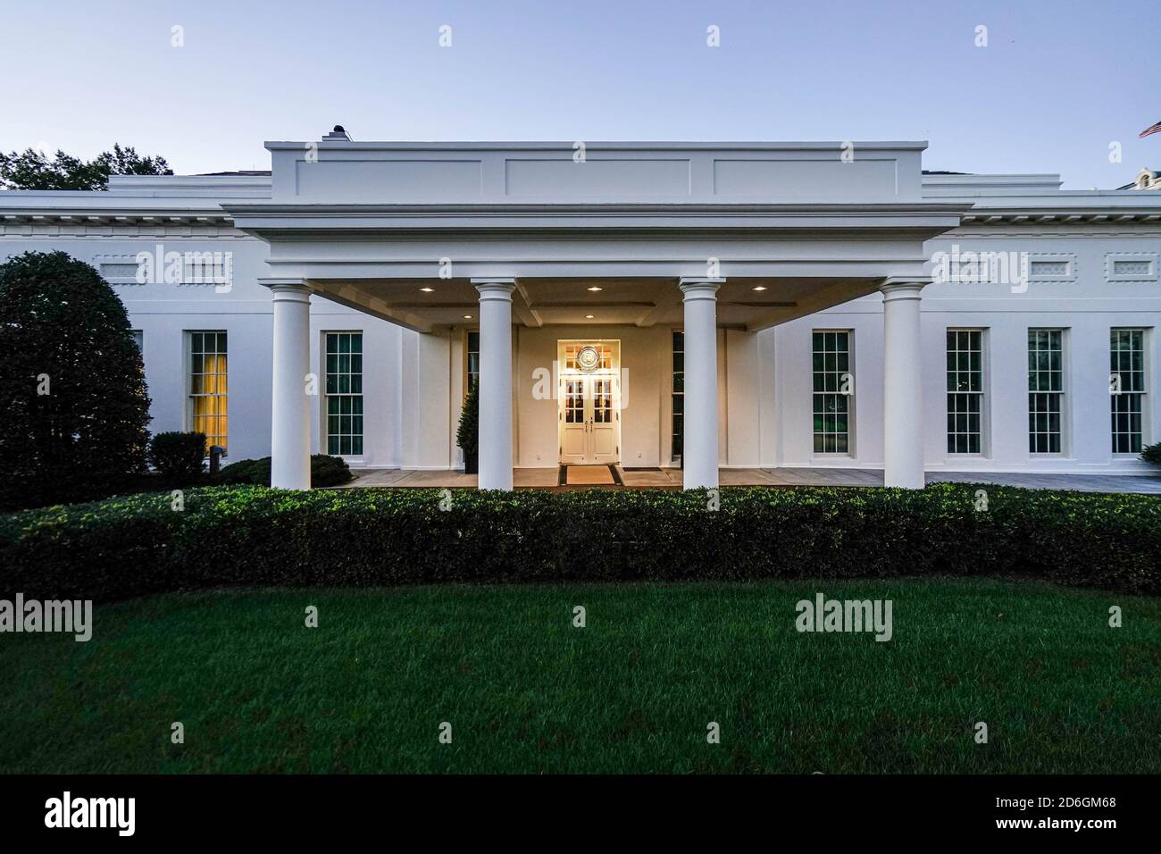 West wing entrance white house hi-res stock photography and images - Alamy