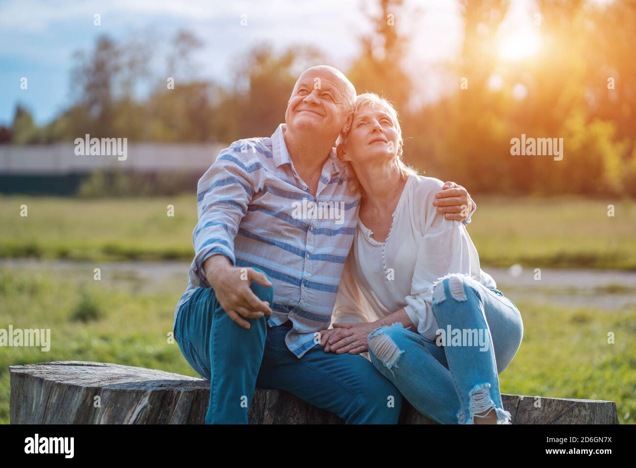 Loving couple hugging talking hi-res stock photography and images - Alamy