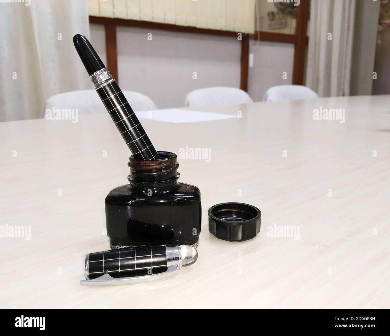 Pen nib drawing hi-res stock photography and images - Alamy