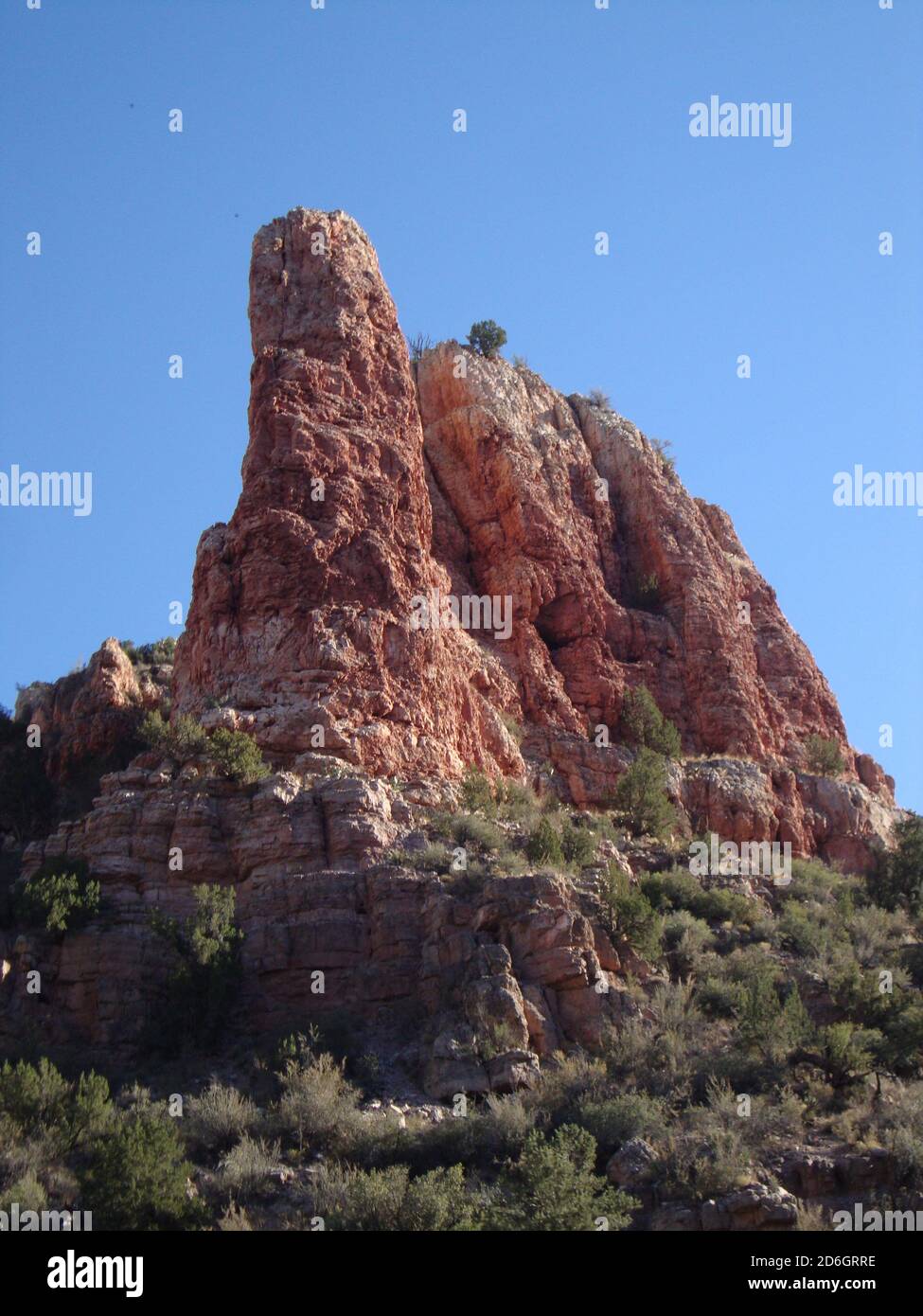 Red rock mountains around the city of Sedona in northern Arizona in ...