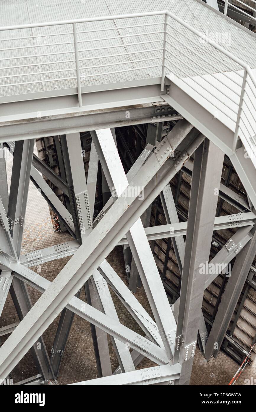 Structure of steel beams and a platform Stock Photo - Alamy
