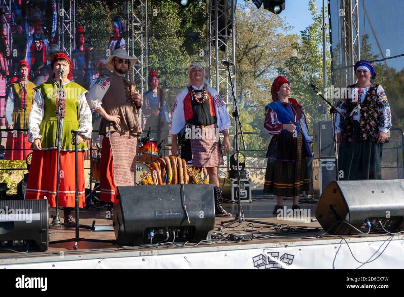 a funny performance on the day of the theater village on the stage ...