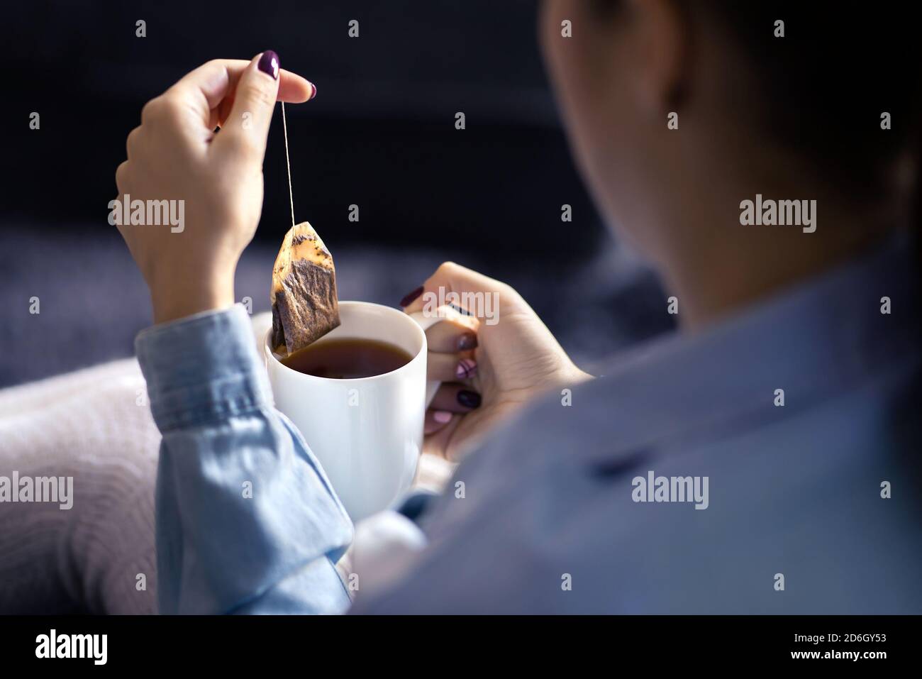 Woman Hand Teabag High Resolution Stock Photography and Images - Alamy