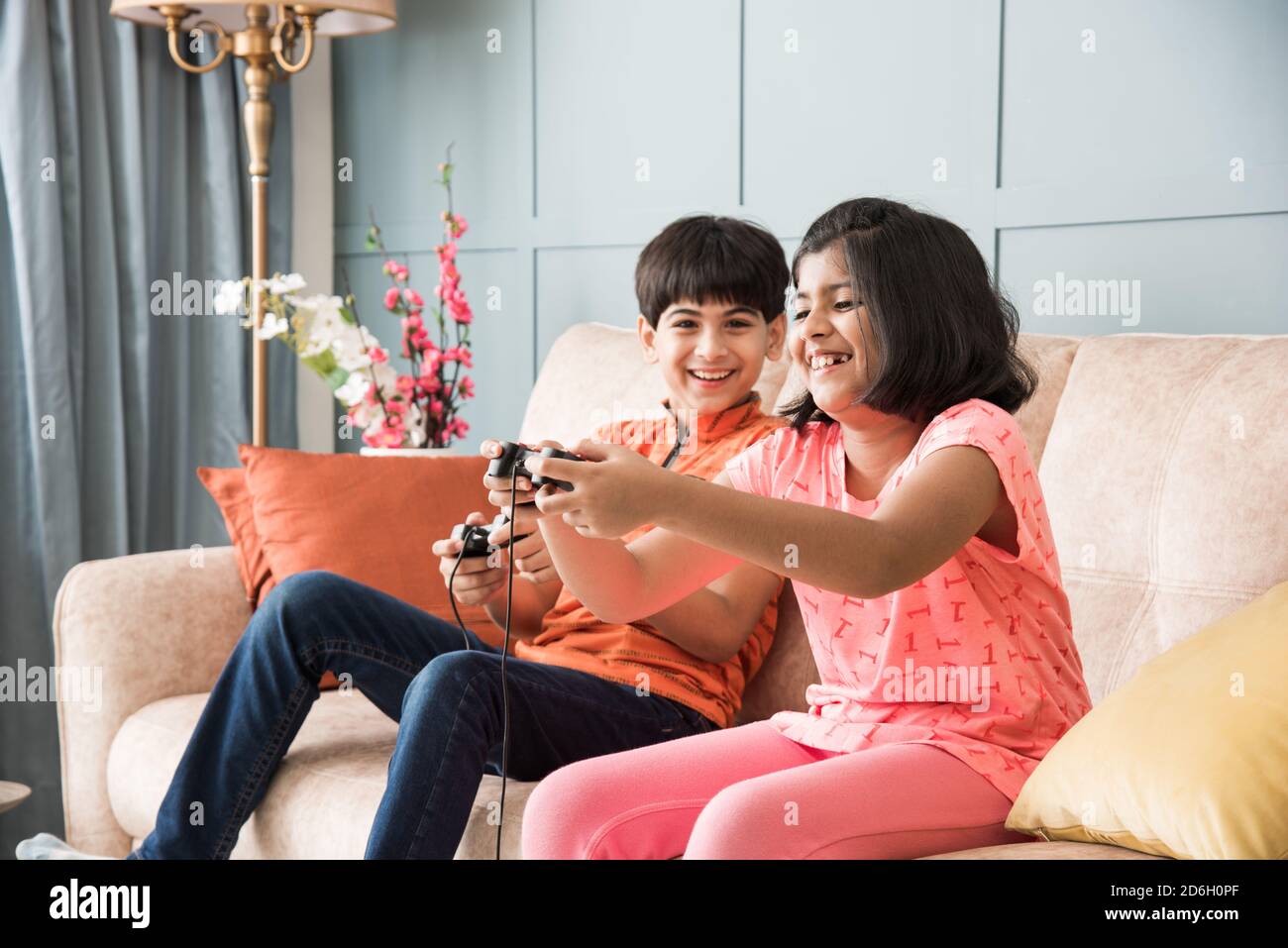 Asian Kids Playing Video Game High Resolution Stock Photography and ...