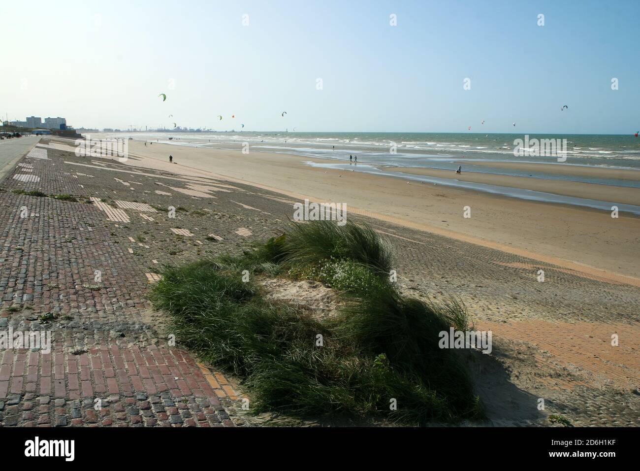 Dunkirk Beach High Resolution Stock Photography and Images - Alamy