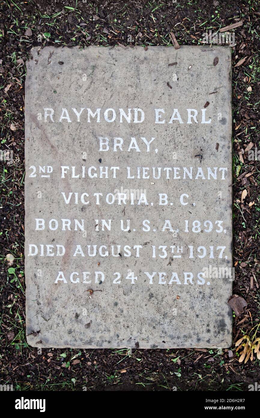Grave marker of one of 43 casualties of the Great War & WW2 buried on ...