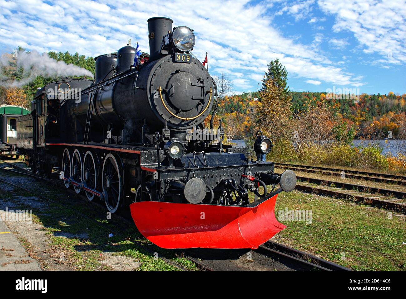 Boarding steam train hi-res stock photography and images - Alamy