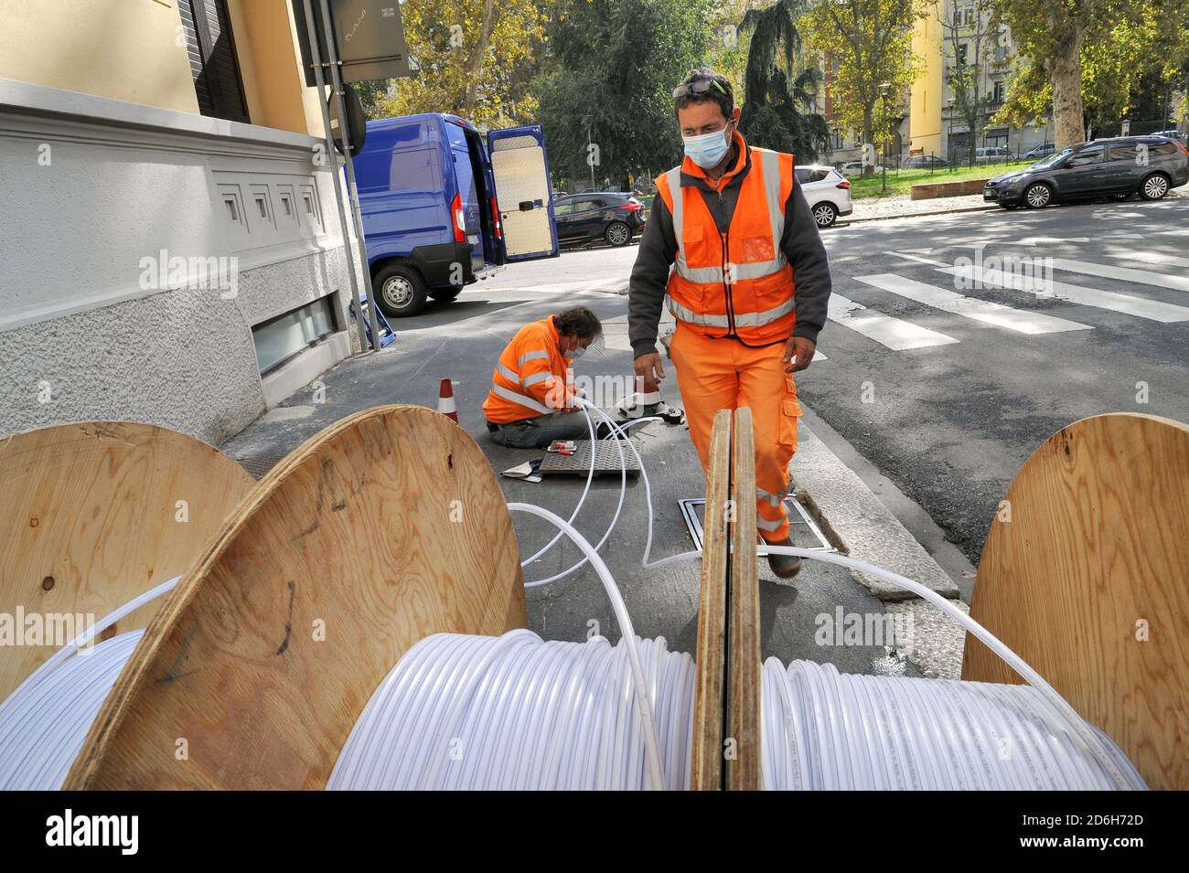 Optical fiber hi-res stock photography and images - Alamy
