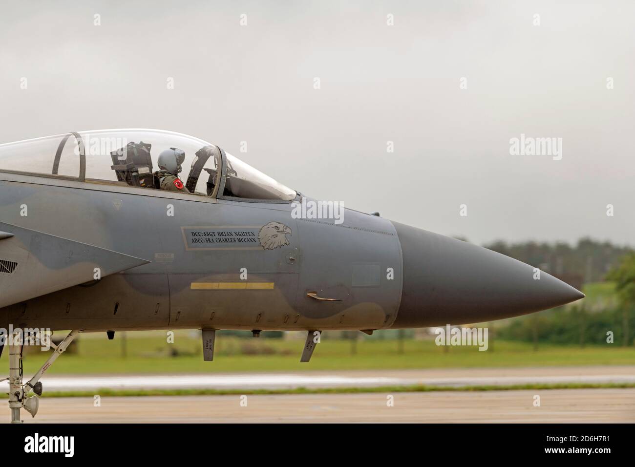 F-15C Eagle aircraft manouvre into position before flight at RAF ...