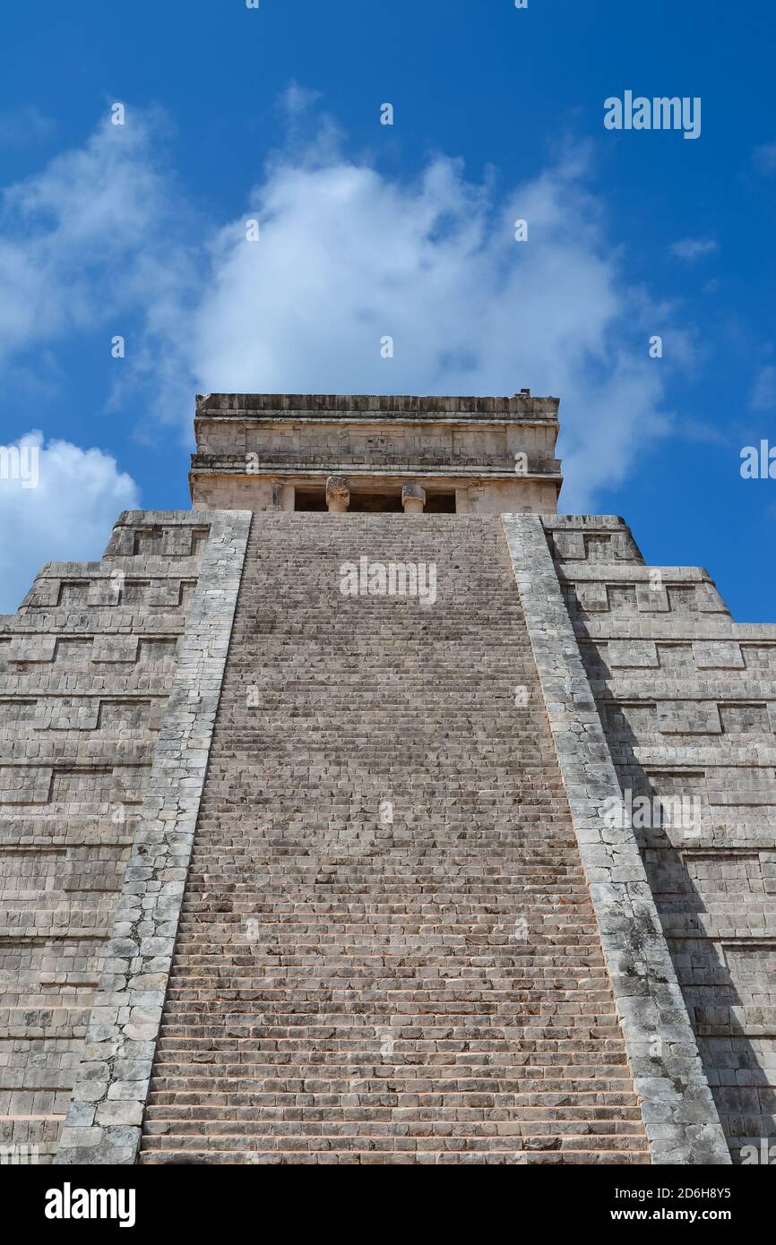 Mayan pyramids draw hi-res stock photography and images - Alamy